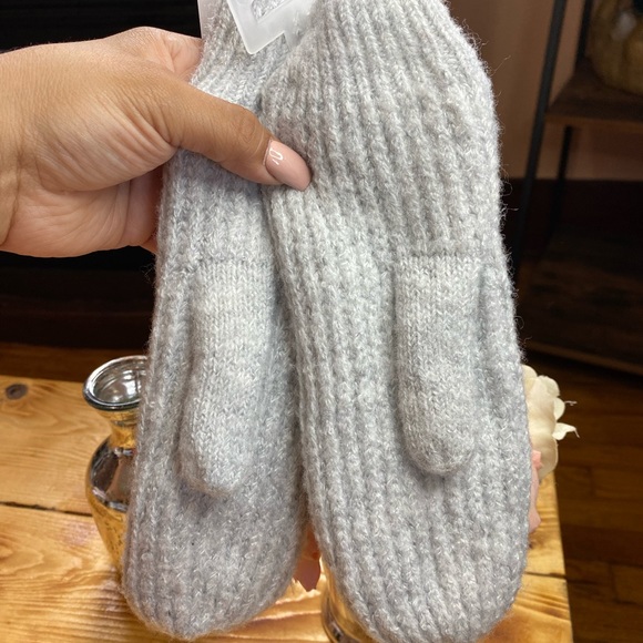 I Am | Accessories | I Am Fashion Womens Knit Mittens | Poshmark